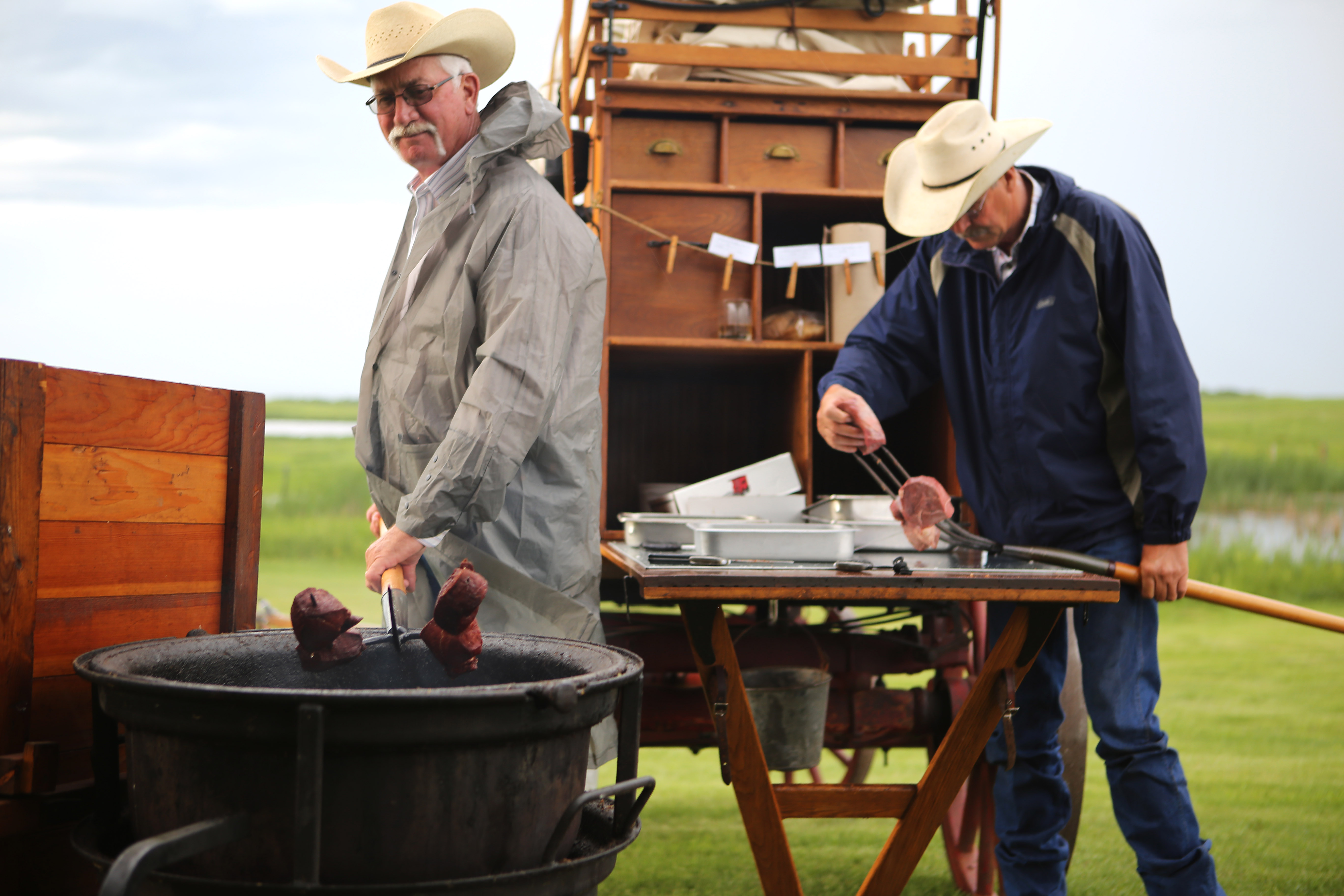 Pitchfork Steak Fondue at Prairie Sky Ranch | Coteau des Prairies Lodge